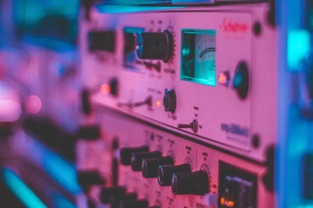 Parallel Compression: A Music Producer’s Guide – KAN Samples